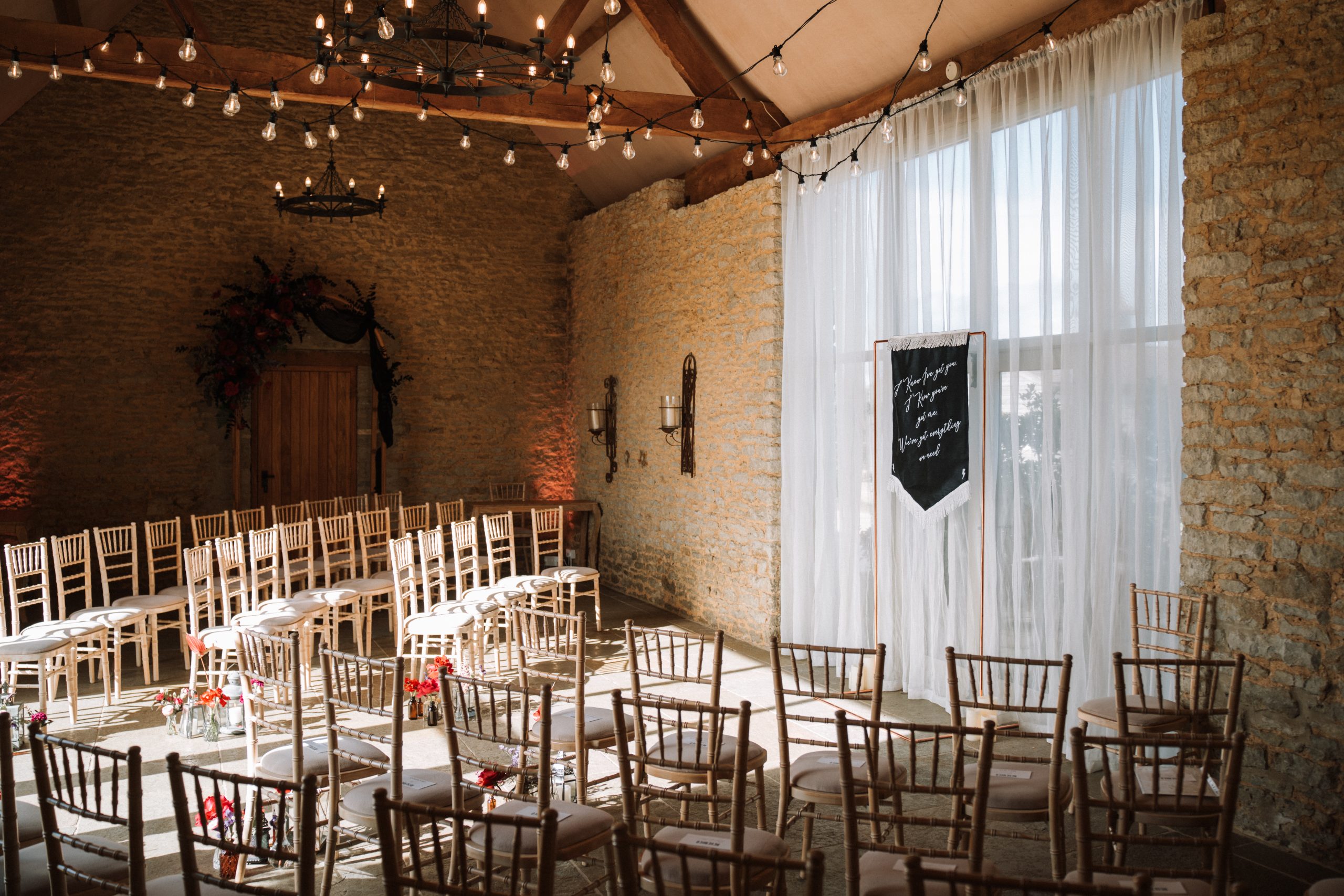Weddings at Stratton Court Barn - Barn venue in Oxfordshire
