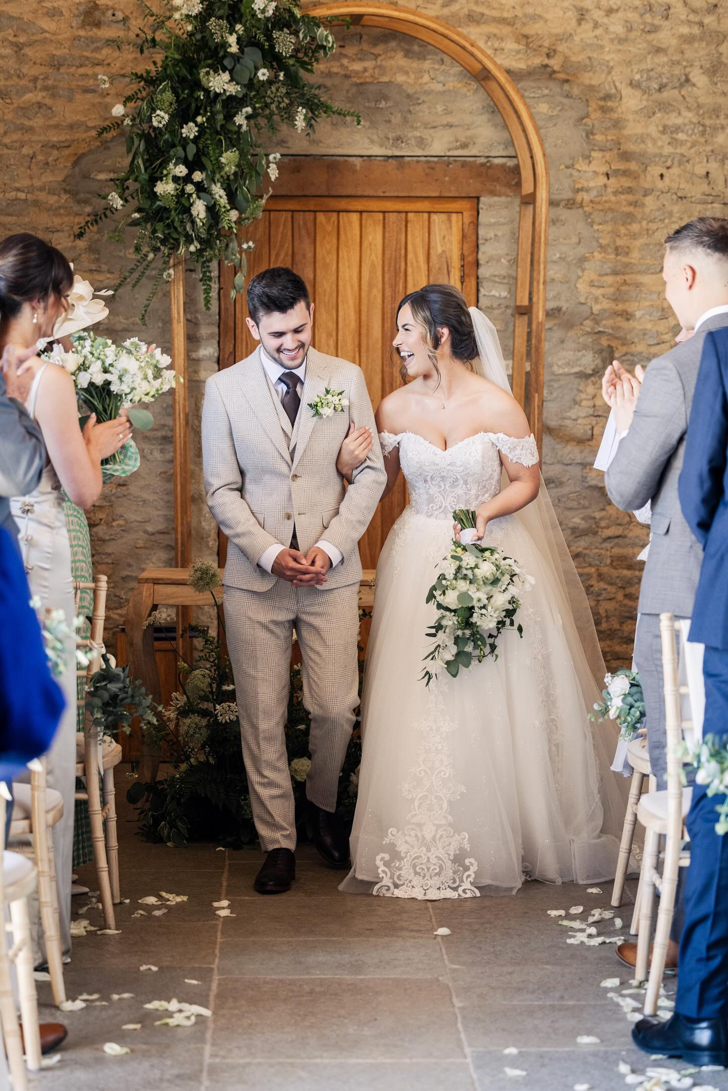 Weddings at Stratton Court Barn - Barn venue in Oxfordshire